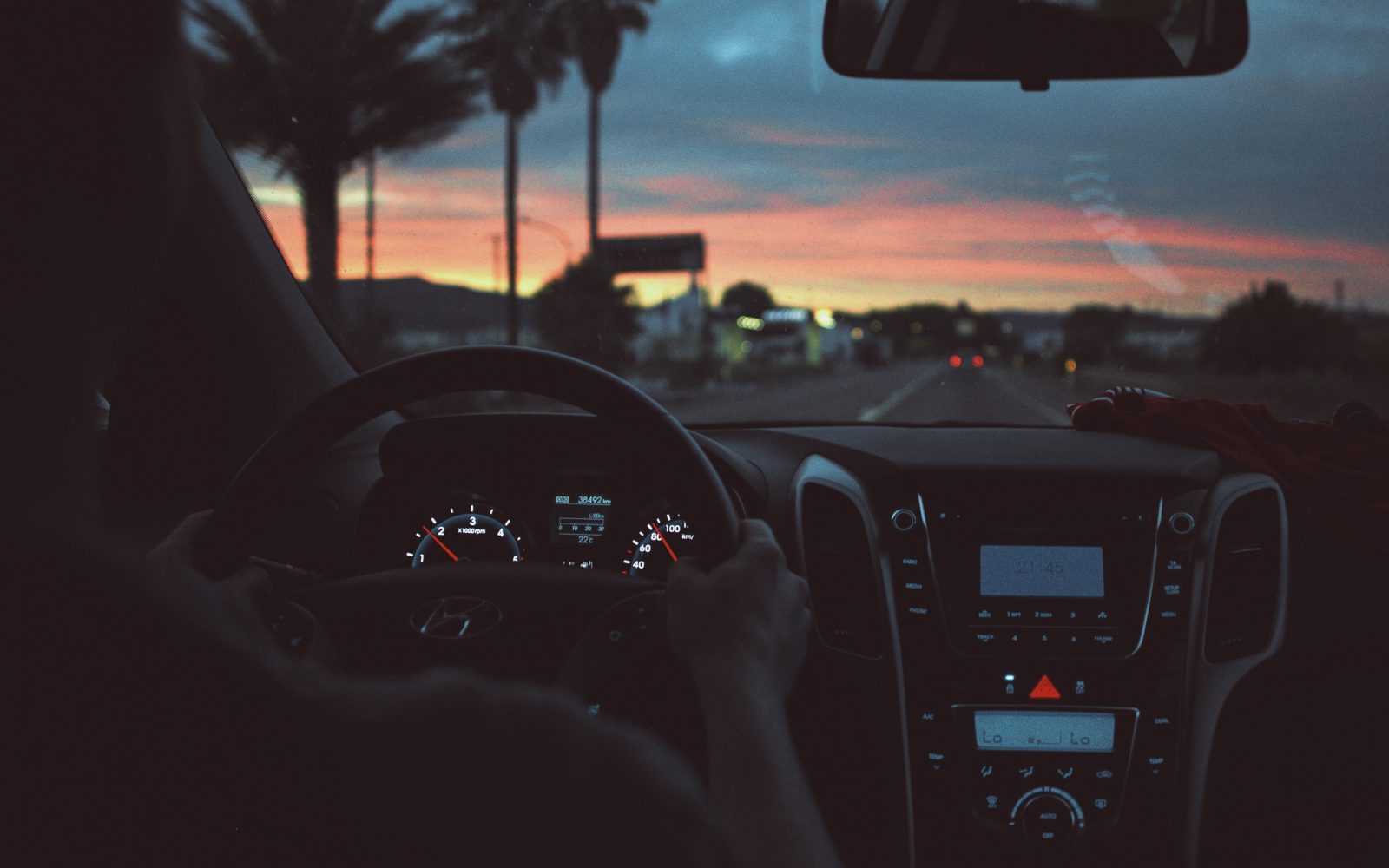 Night Driving Glasses: Anti-Glare Lenses for Enhanced Vision