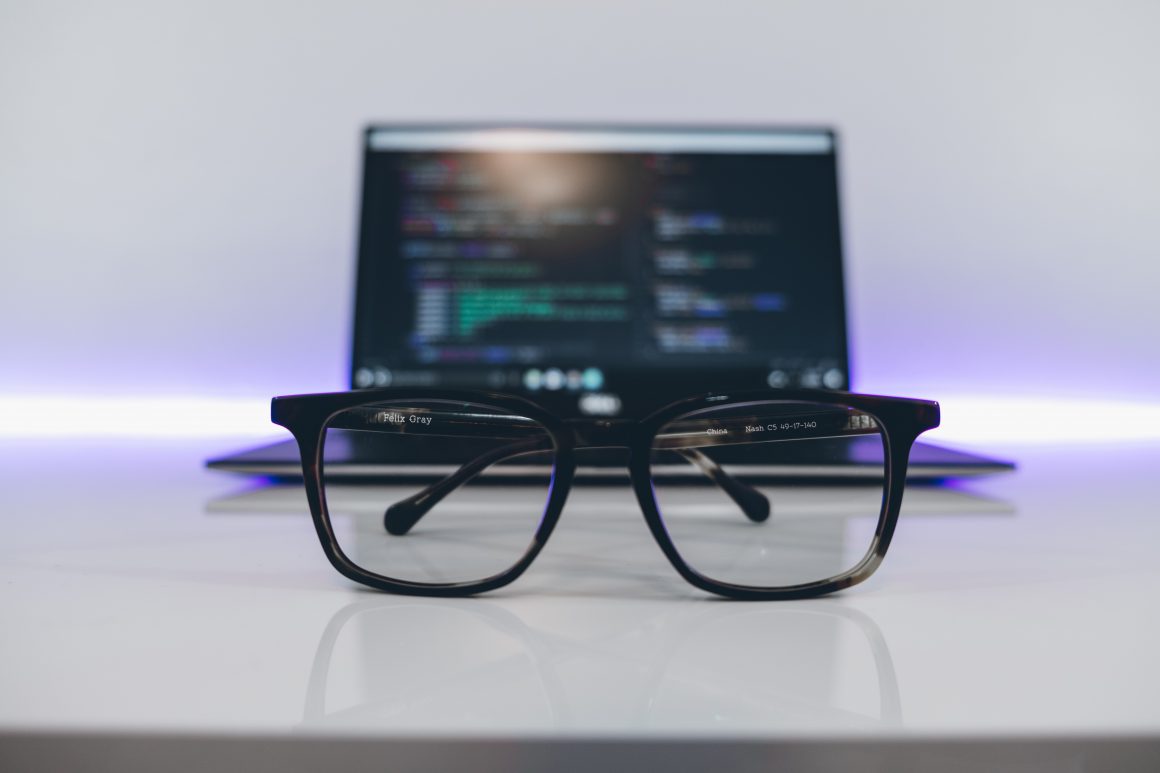What Are Computer Reading Glasses? | Best Reading Glasses for Computer
